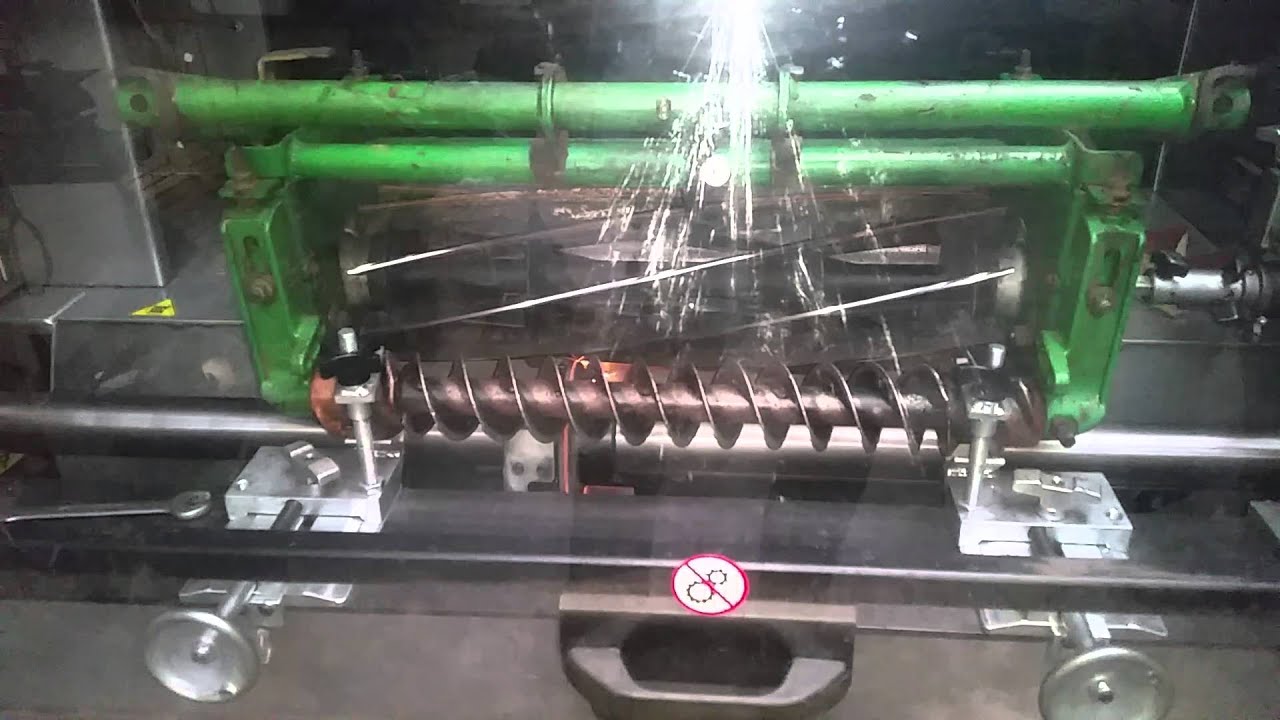 Relief Grinding Neary 555SSRI www.mowers.ie - YouTube