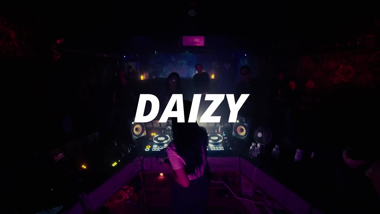 Daizy @ Mushroom | Dubstep live set - YouTube