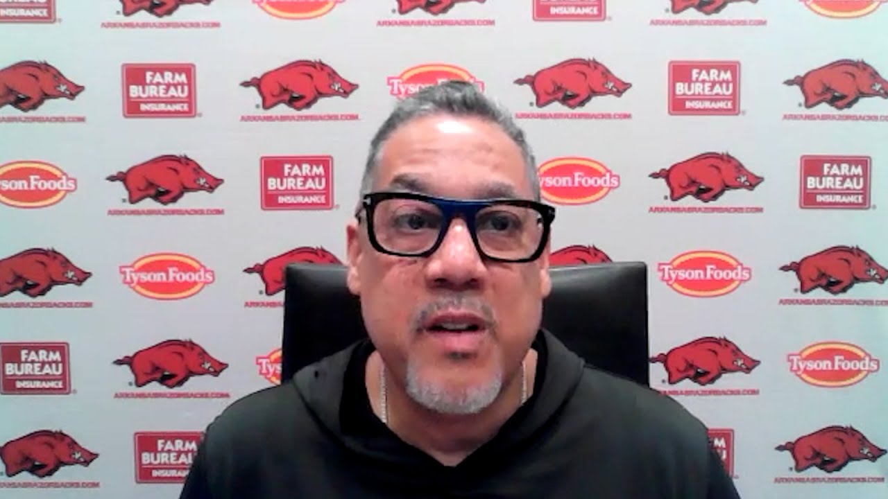 Assistant coach Chuck Martin previews matchup against Oklahoma - YouTube