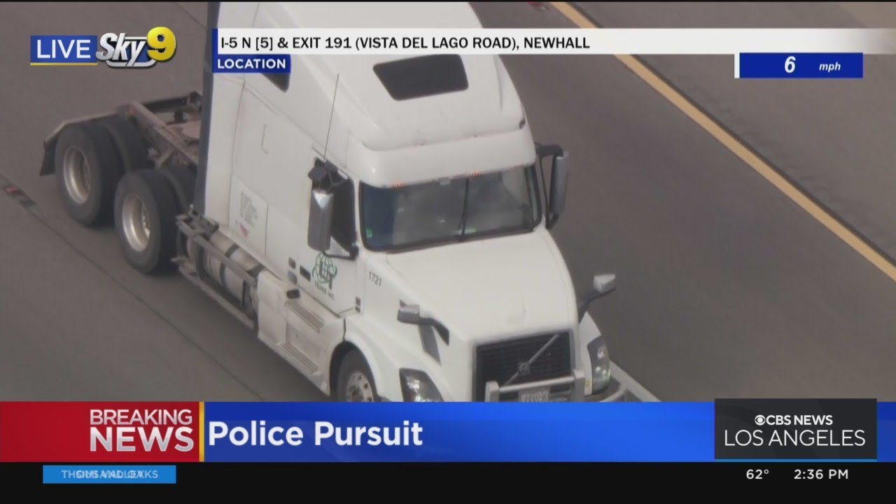 Police pursuing stolen big rig in Newhall - YouTube