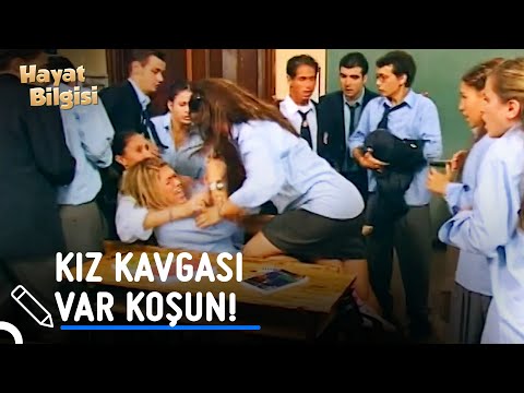 Herkes Sana Mı Aşık Sanıyorsun Barbie? | Hayat Bilgisi Efsane Sahneler