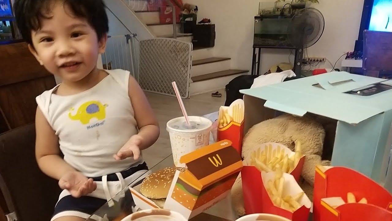 Free fries sa mcdo via grab | Amemeq Blanco - YouTube