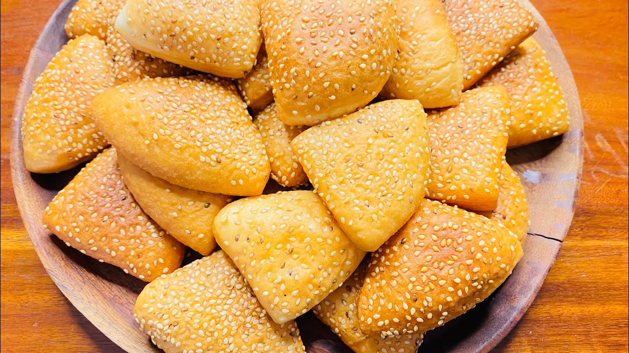 JINSI YA KUPIKA MAANDAZI|MAHAMRI YA UFUTA NA MAZIWA// HOW TO MAKE ...