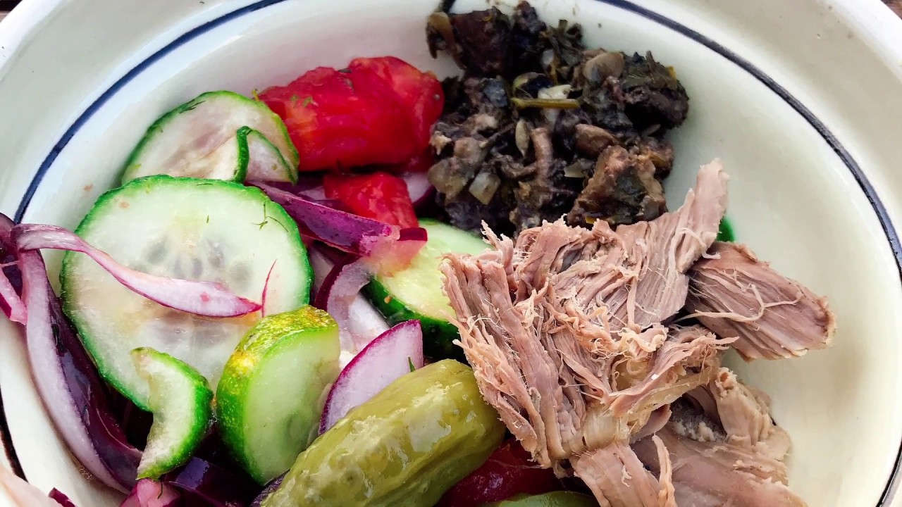 "Oaie coapta pe jar in groapa" - Montagnes Fagaras, Région de Sibiu ...