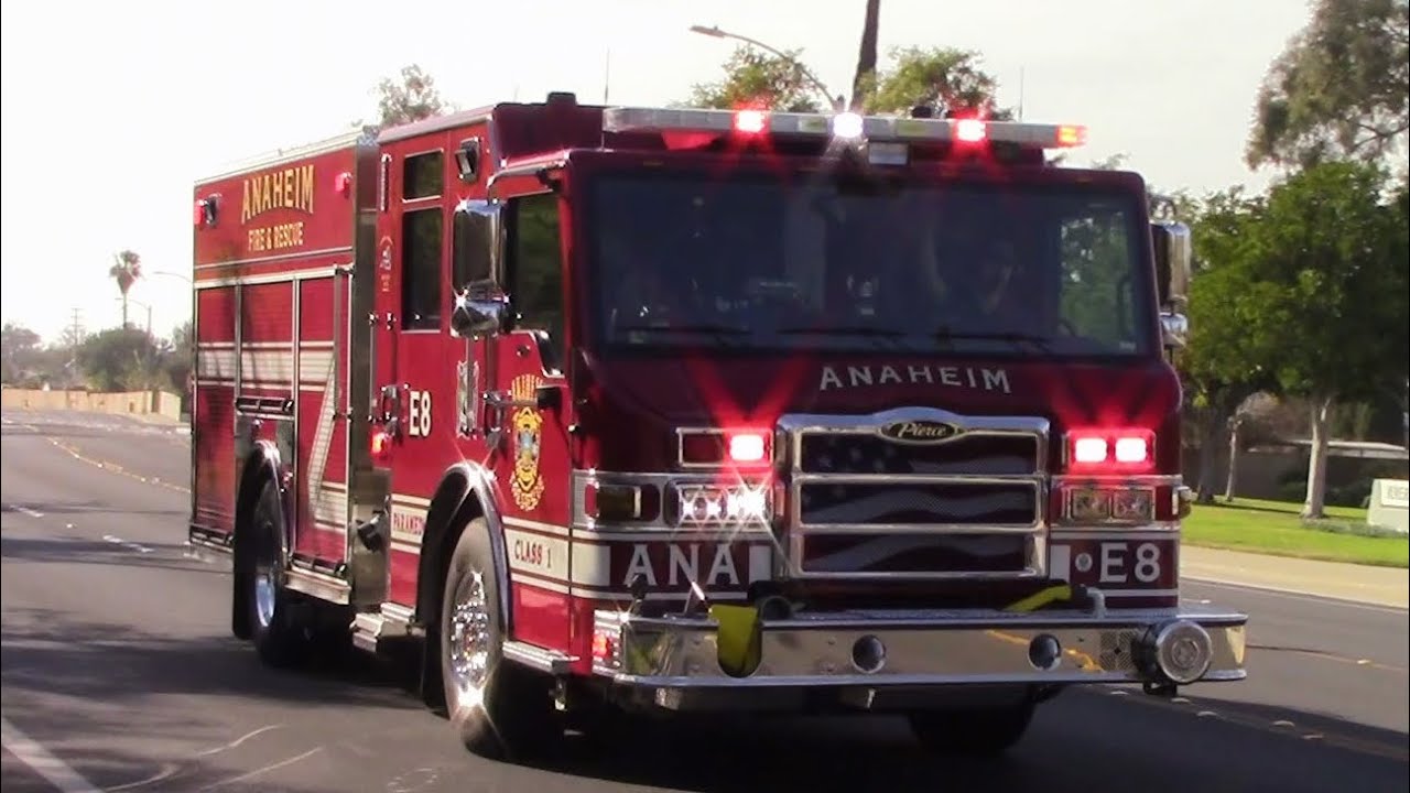 Anaheim Fire & Rescue NEW Engine 8 Responding - YouTube