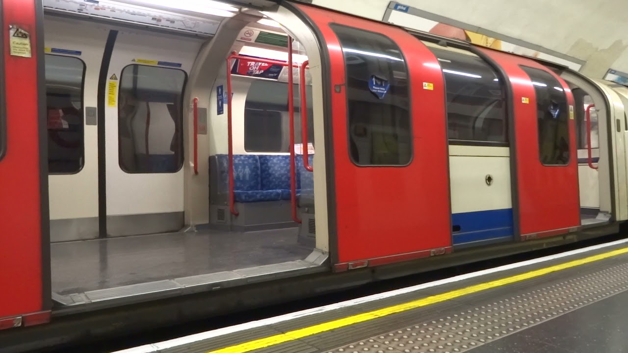 Central Line train arriving at and departing from Marble Arch - YouTube