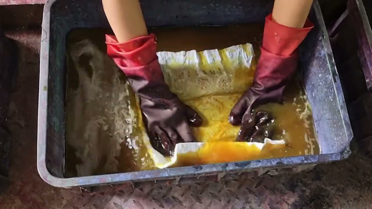 Learning how to make handmade batik for beginner - YouTube