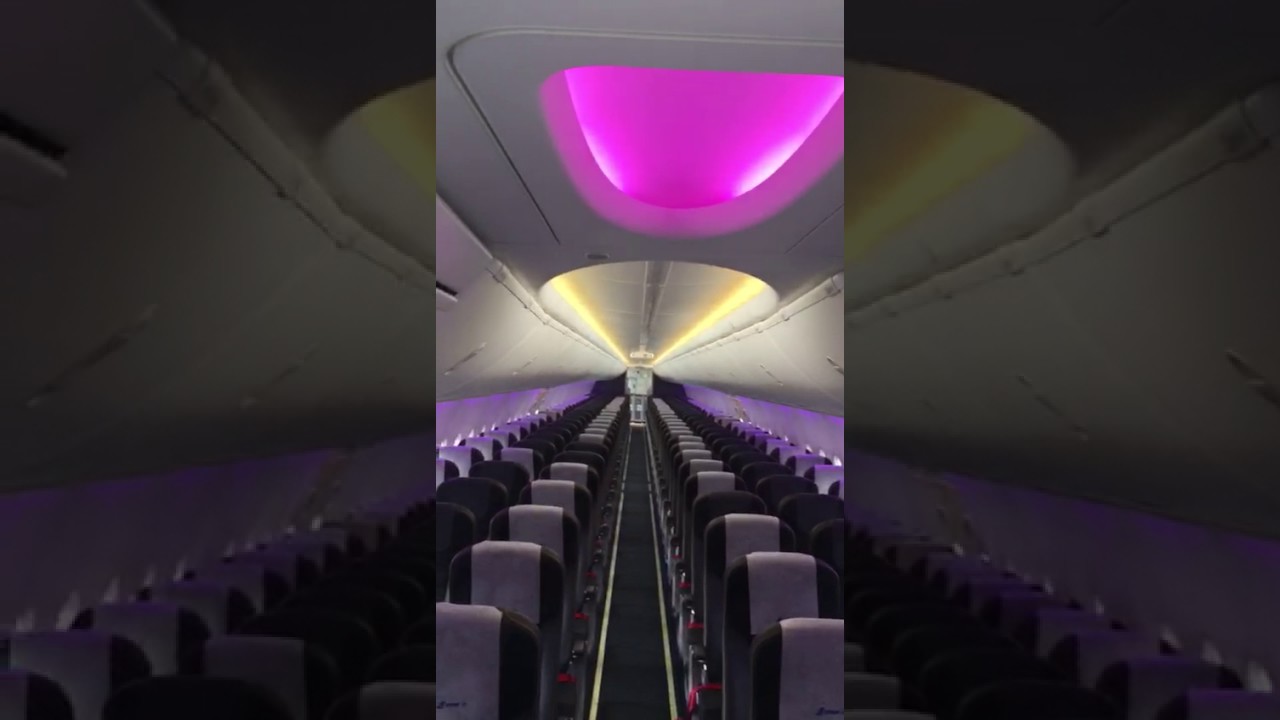 BOEING 737 800 TAROM - YouTube