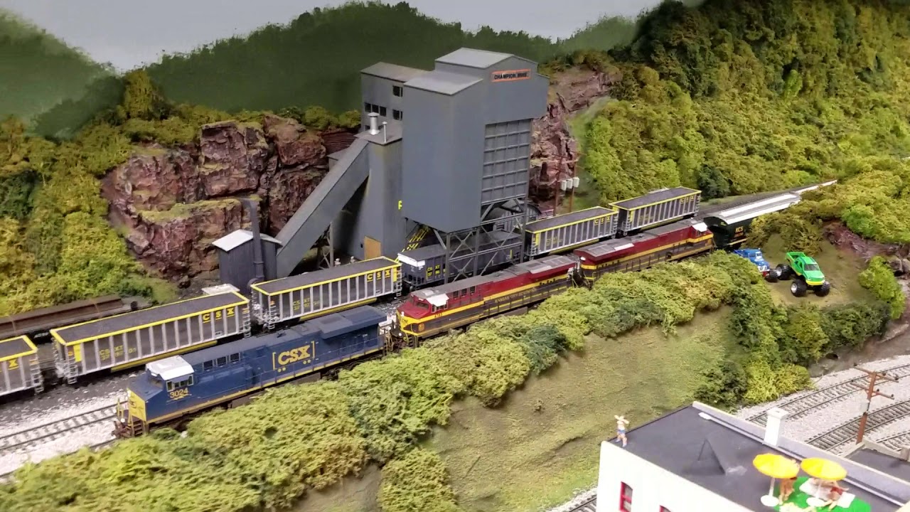 Ho CSX Layout COOP Grain Train KCS Help And Walk Around - YouTube