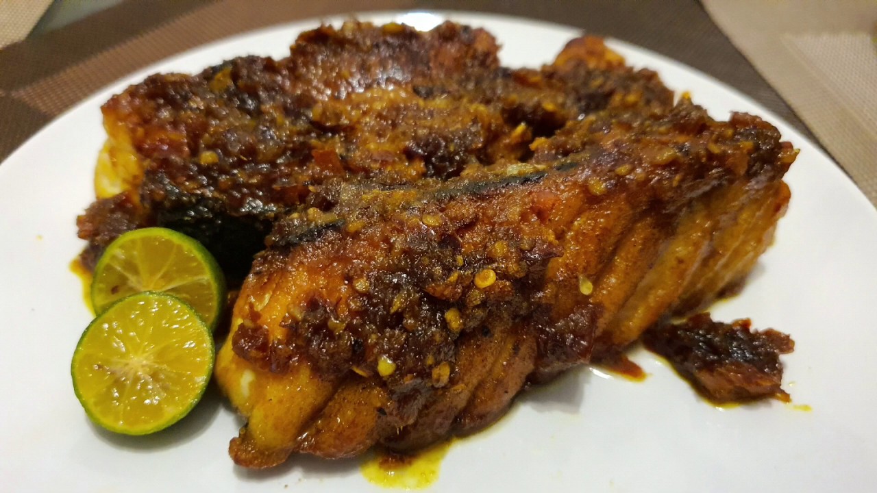 Homemade grilled fish | Homemade ikan bakar - YouTube