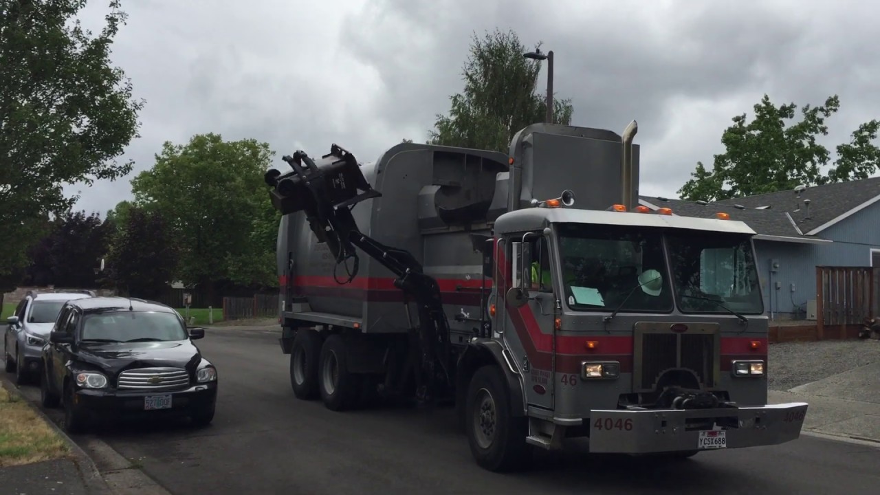 Peterbilt 320 W/ 2nd Gen Autoreach Garbage Truck Pt 2 - YouTube