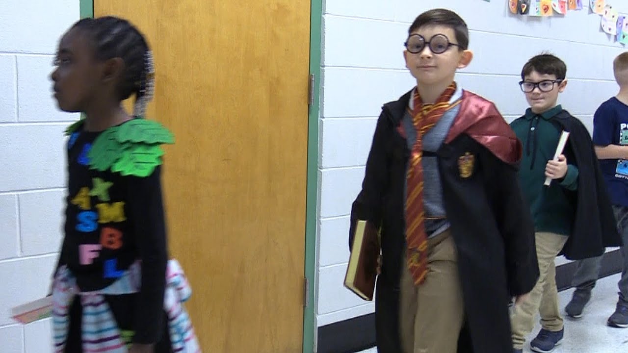 Read Across America | Book Character Parade - YouTube