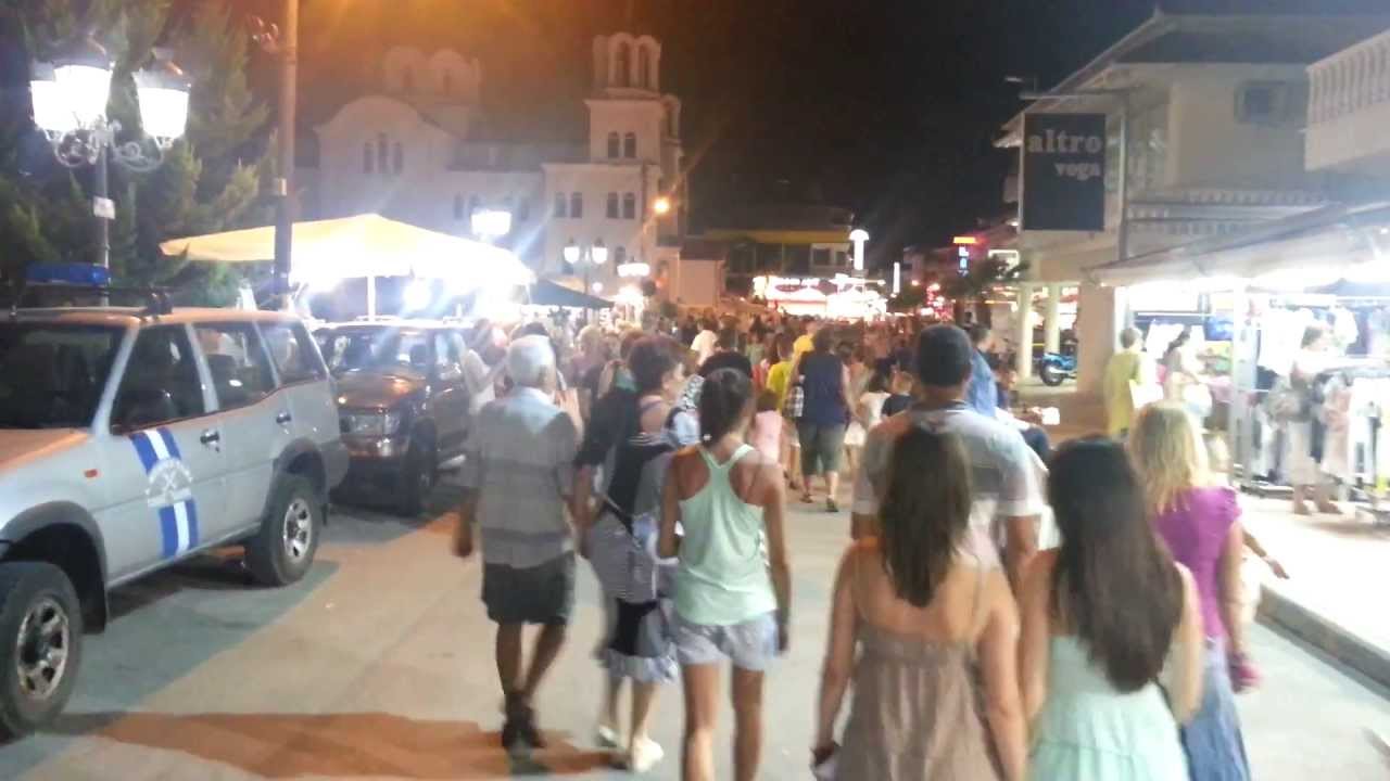 Μπαντιλικια στον πεζοδρομο της Κατερίνης! - YouTube