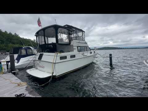 1987 Carver 3607 Aft Cabin “Classic” walk-around