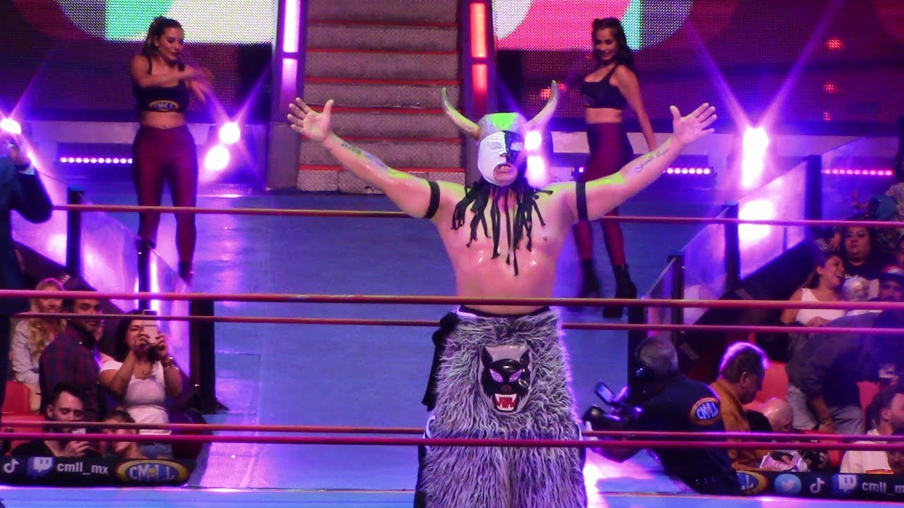 Misterioso Jr REAPARECE en la Arena México para enfrentar a Magnus en ...