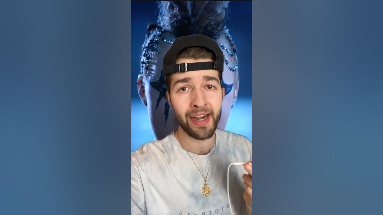 JoJo Siwa Thinks She’s Miley Cyrus! (Karma) - YouTube