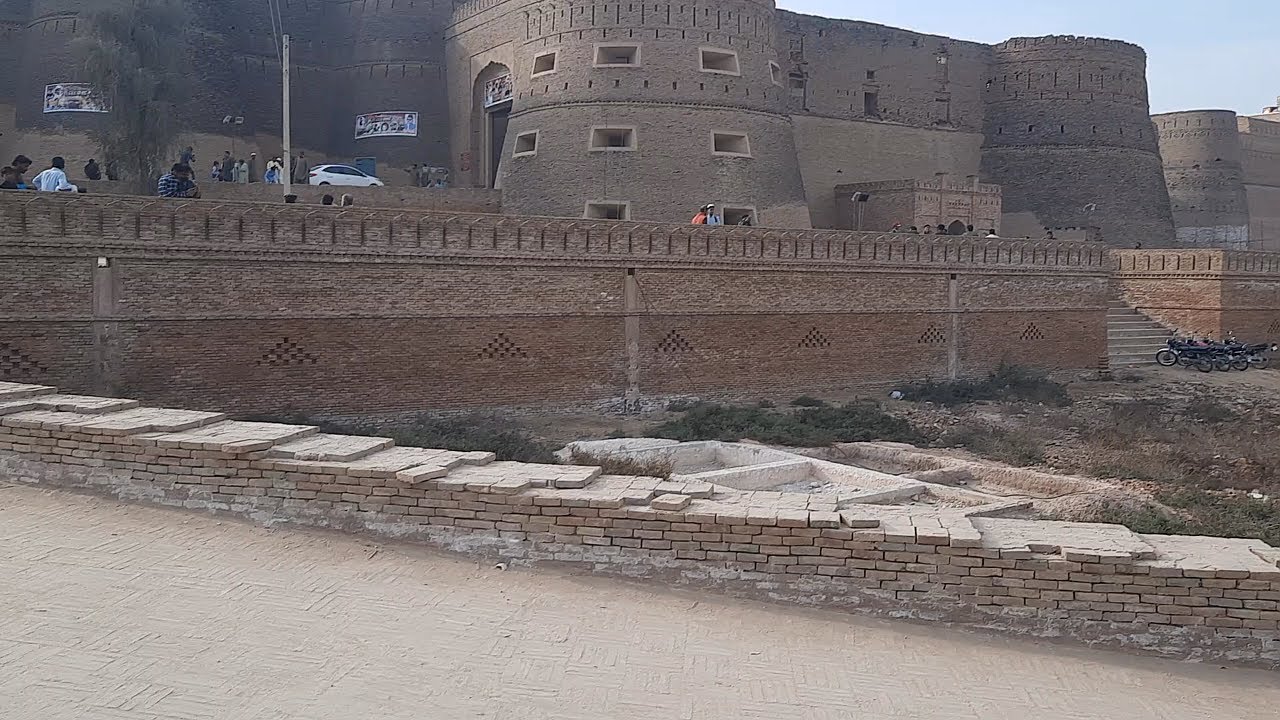 Darawar fort In Bahawalpur. Tourism in Pakistan. - YouTube