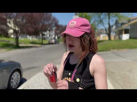 SHE OFFERS THESE SERVICES, NAMES THE HOT SPOTS OF COLUMBUS STREET WALKERS