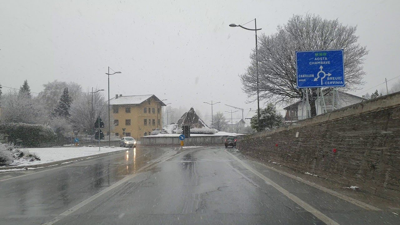 Saint Vincent 🎲⛲ - Châtillon - Fénis 🏰 (4k)(Aosta)(Valle d'Aosta ...