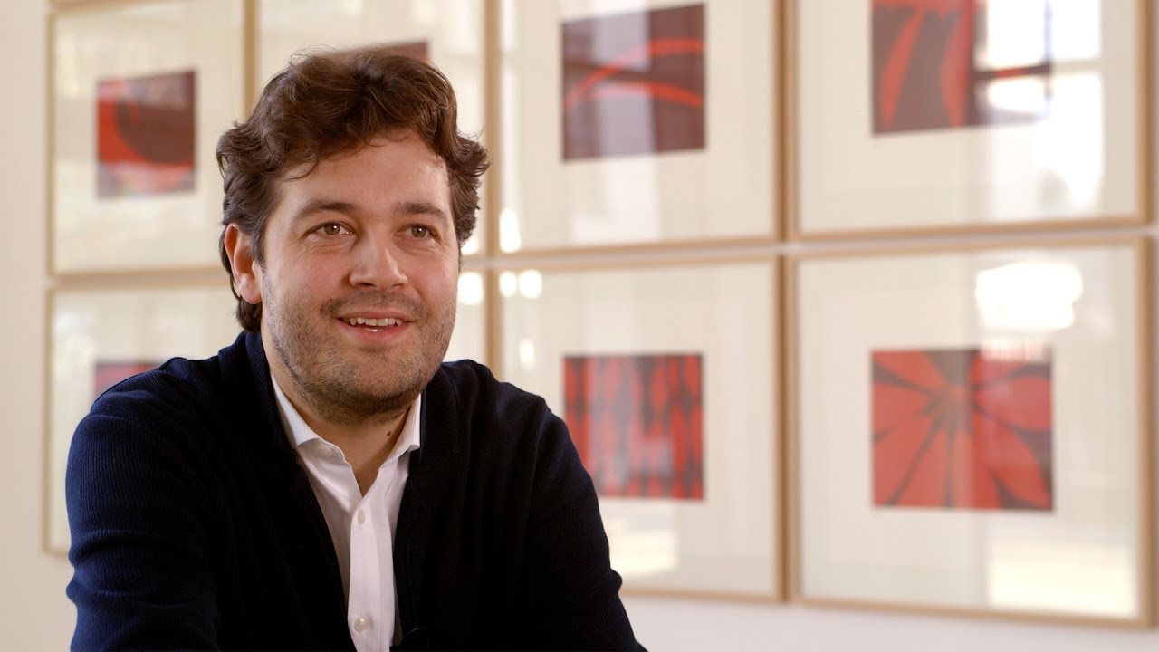 Lawrence Power: British Viola Virtuoso (Philharmonia Orchestra) - YouTube