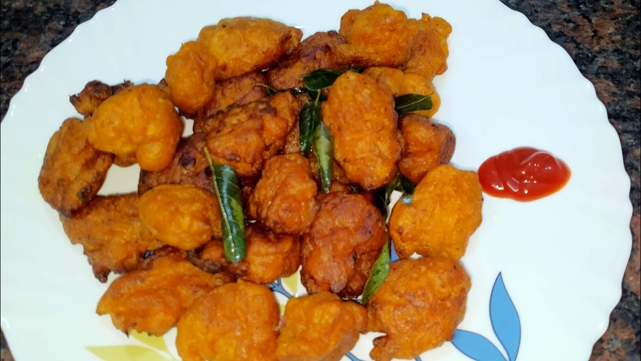 pakoda /Chickoo pakoda /Banana pakoda #sujiskitchen2020 - YouTube