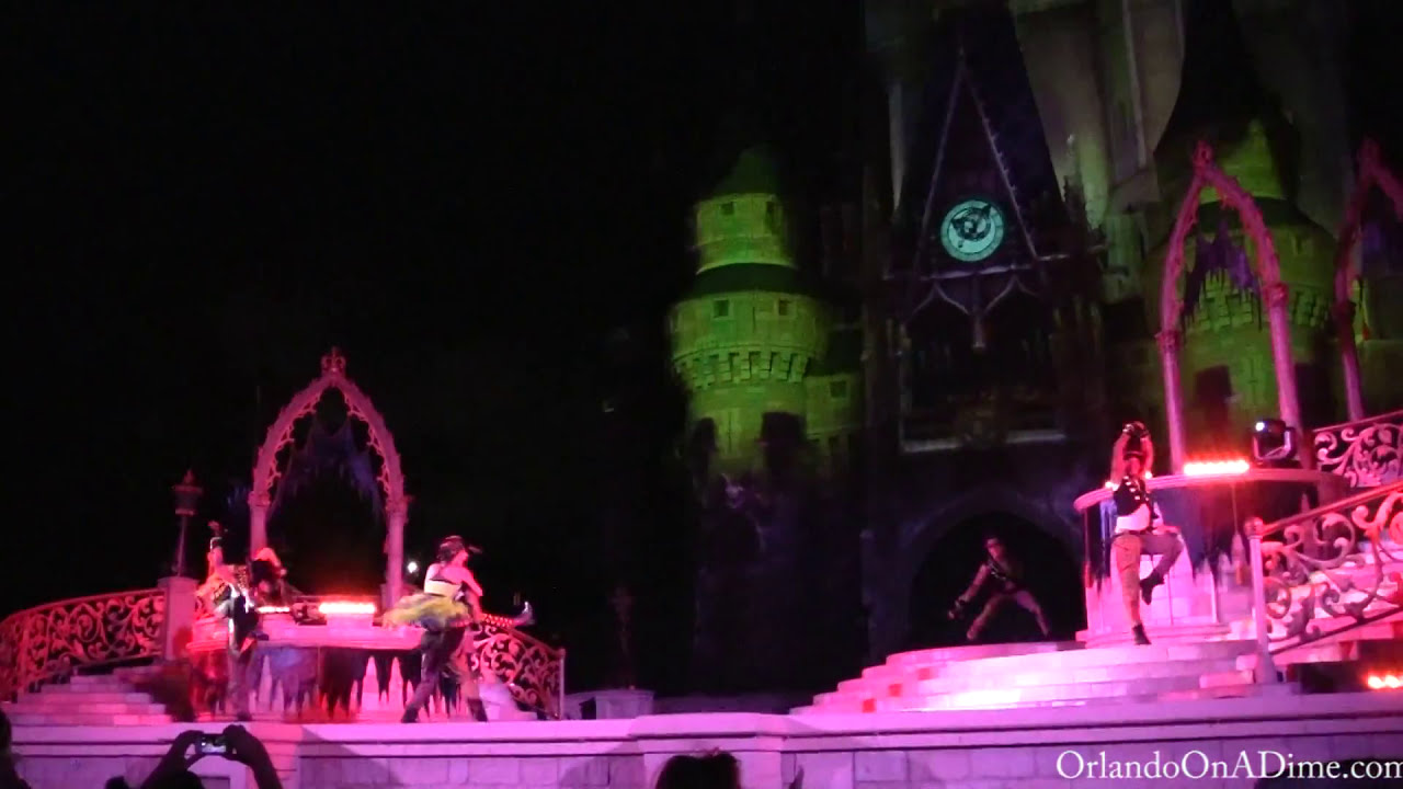 Disney Villains' Dance Mix and Mingle - YouTube