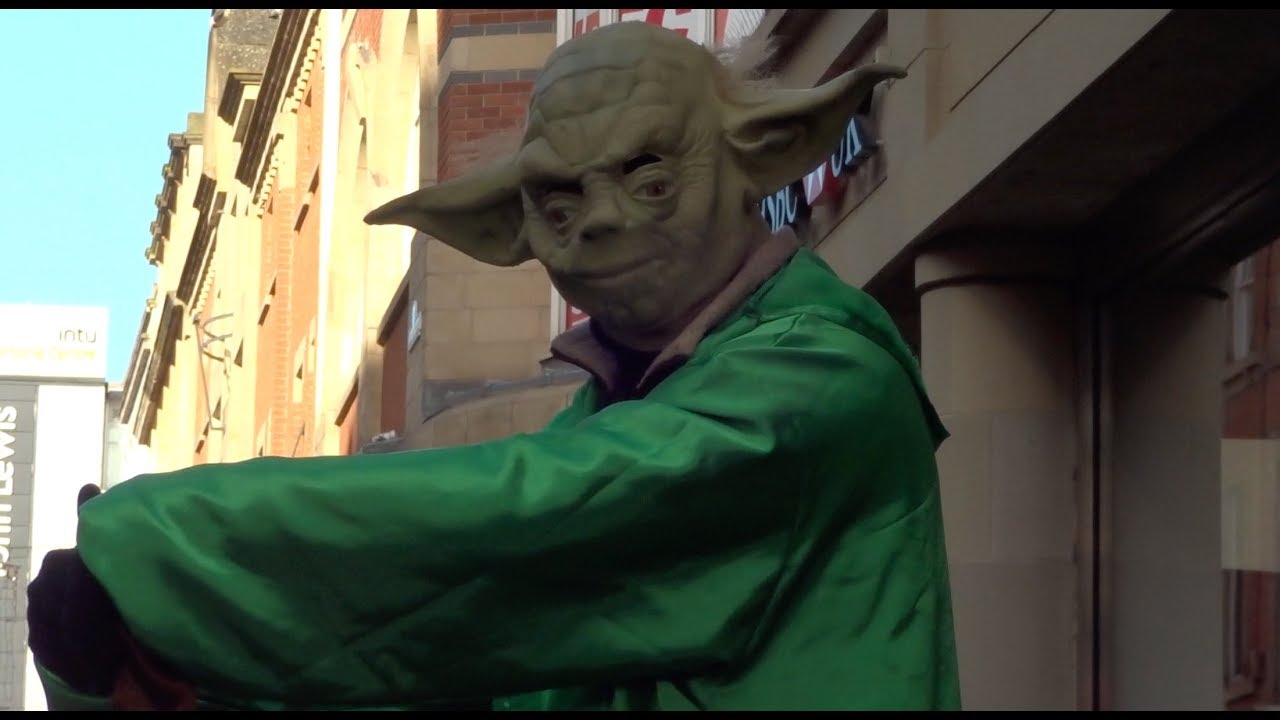Levitating Yoda - YouTube