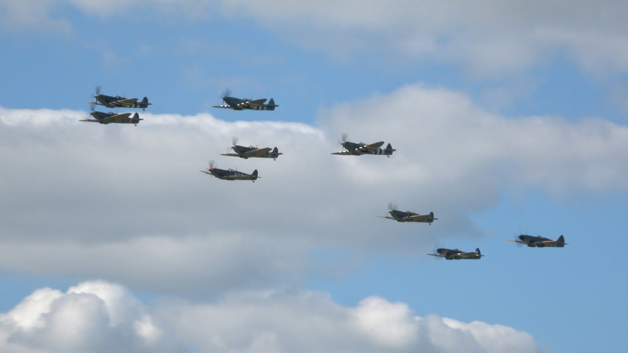 4K 9 spitfires formation and tail chase at Sywell airshow 2024 - YouTube