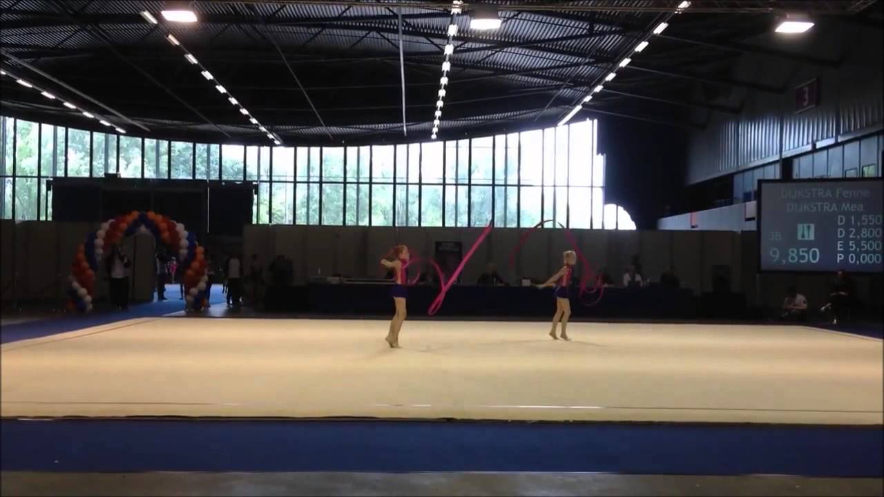 ritmisch gym oefeningen ilse - YouTube