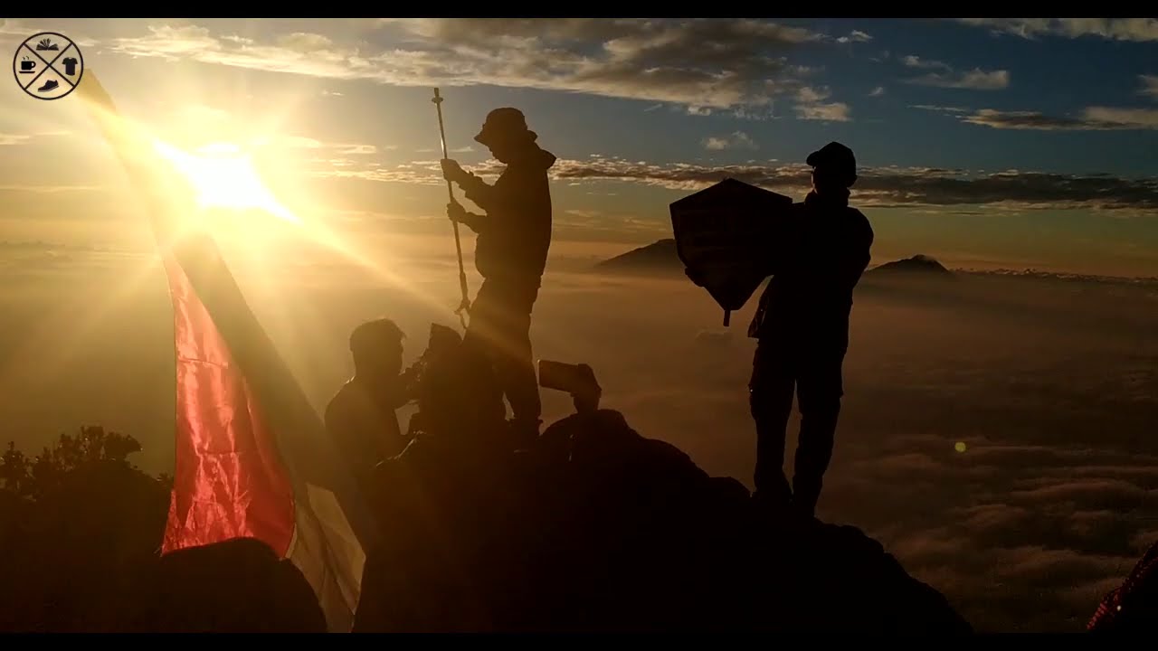 PUNCAK GUNUNG SUMBING YANG MENAWAN | Pendakian via Kaliangkrik -Neval ...