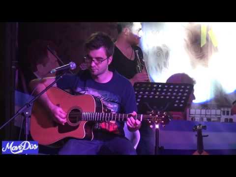 Mavi Düş - İçimde Ölen Biri Var