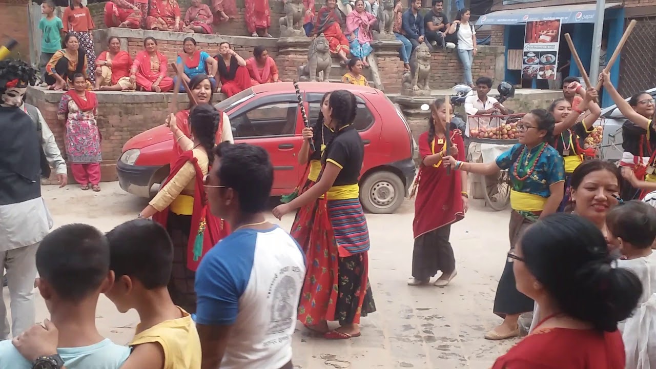 2019 gaijatra bhaktapur ghentanghghisi dance - YouTube