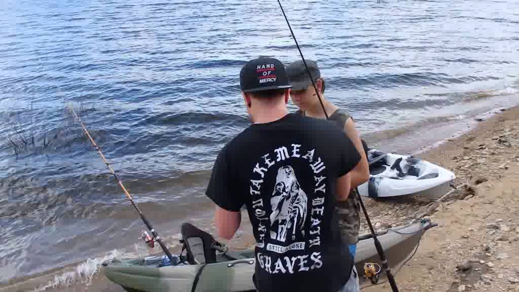 Fishing and Canoeing at Wyangala Dam - YouTube