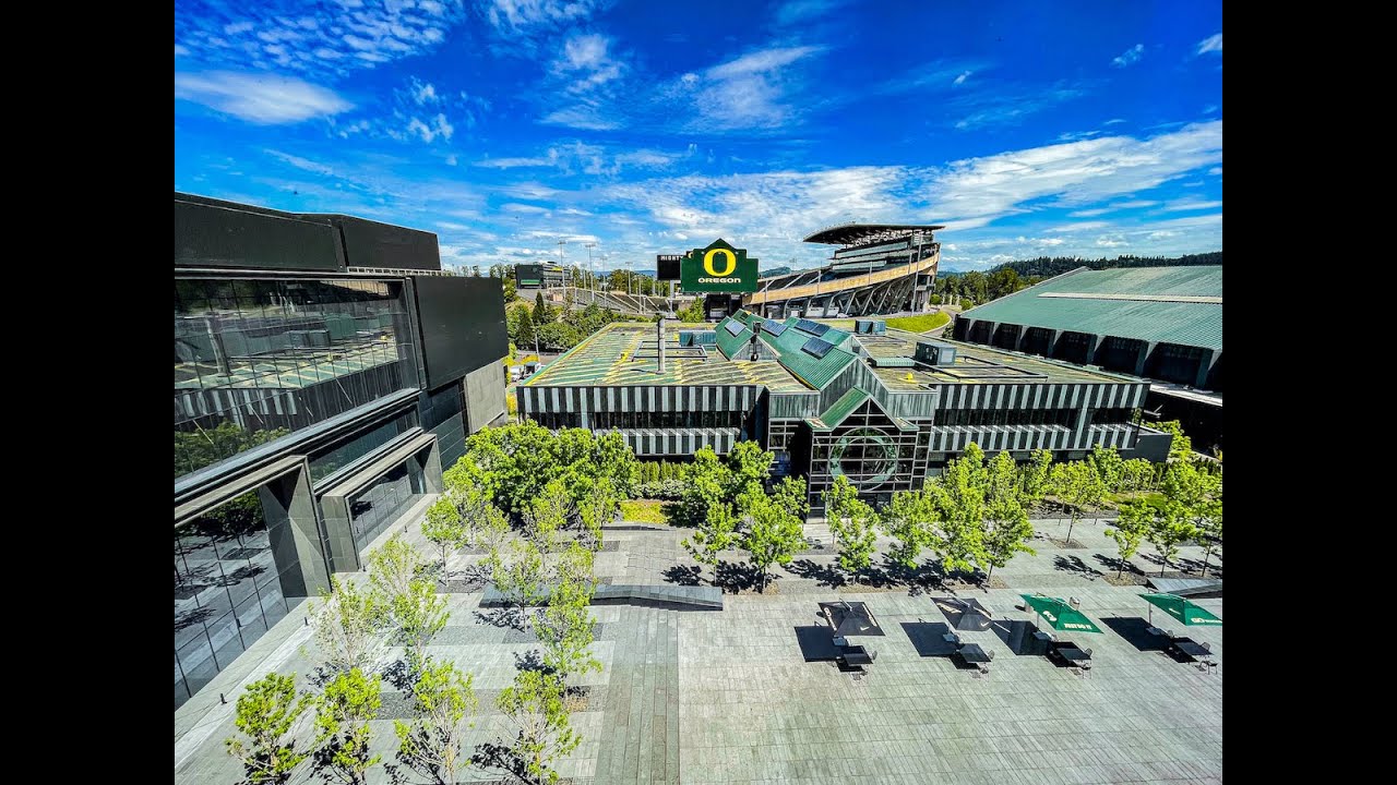2022 Hatfield-Dowlin Complex Tour and Autzen Photoshoot - YouTube