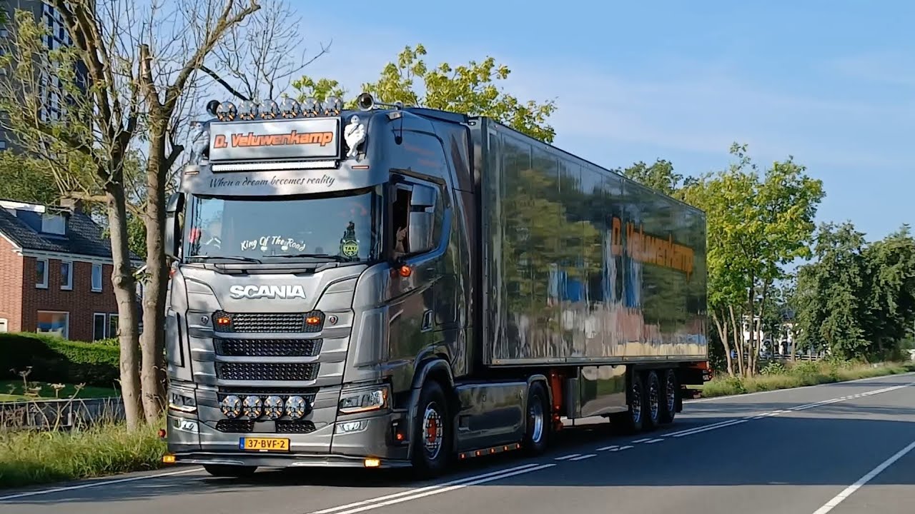 dennis veluwenkamp scania v8 next gen open pipe🤙🏻🤙🏻 - YouTube