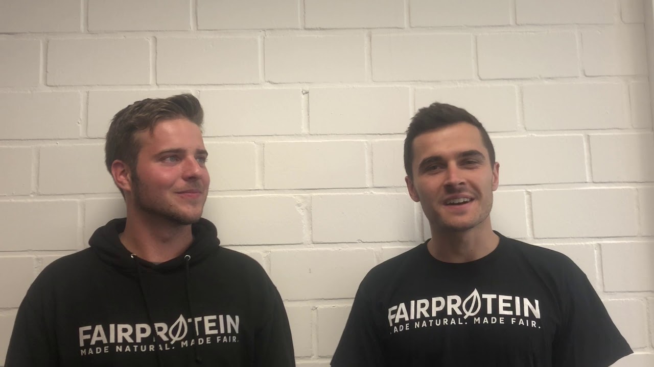 Jonas & Simon über das Pure Vegan Bio Protein - YouTube