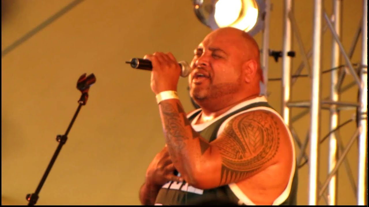 Fiji-George Veikoso and BrownHill Band singing SOSEFINA at Pasifika ...