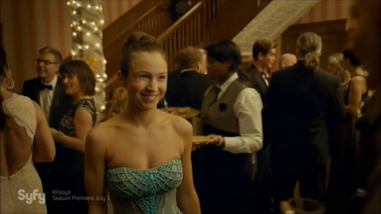Waverly X Nicole Shes So Haught Youtube
