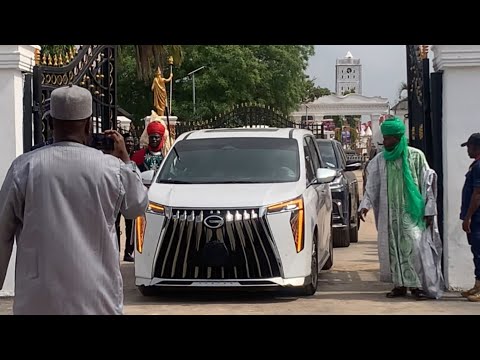 Arrivals of Emir of Kano, Omisore, Okanlomo Oodua, Others at Ooni’s Palace for Mahama’s Installation