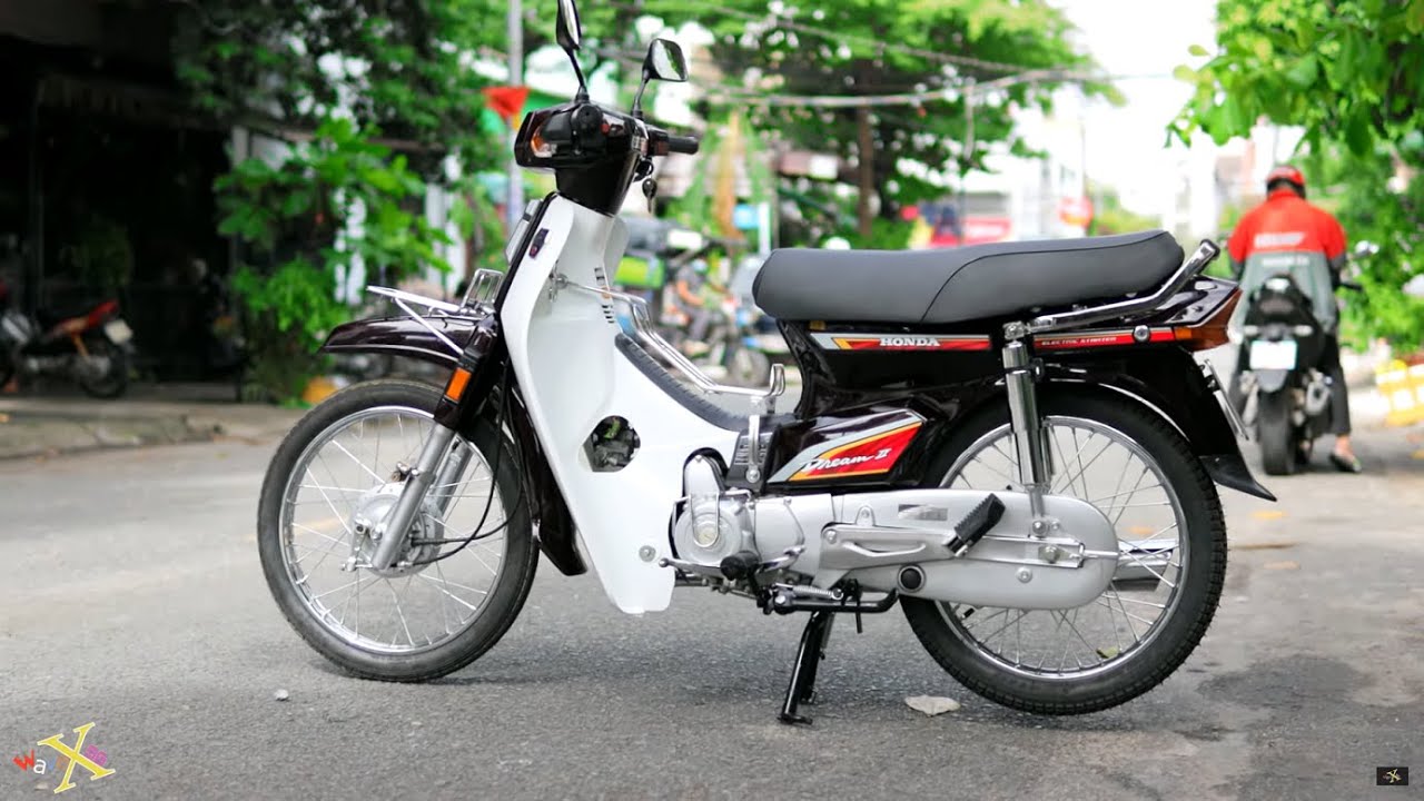 Honda Dream II 100cc - Walkaround - YouTube