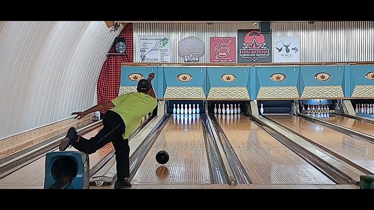 perfect example: the fall back shot - YouTube