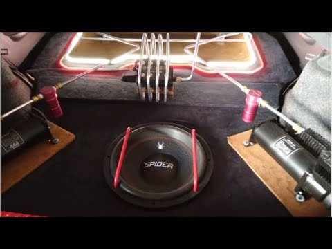 ¡VW Gol con subwoofer Spider! - YouTube