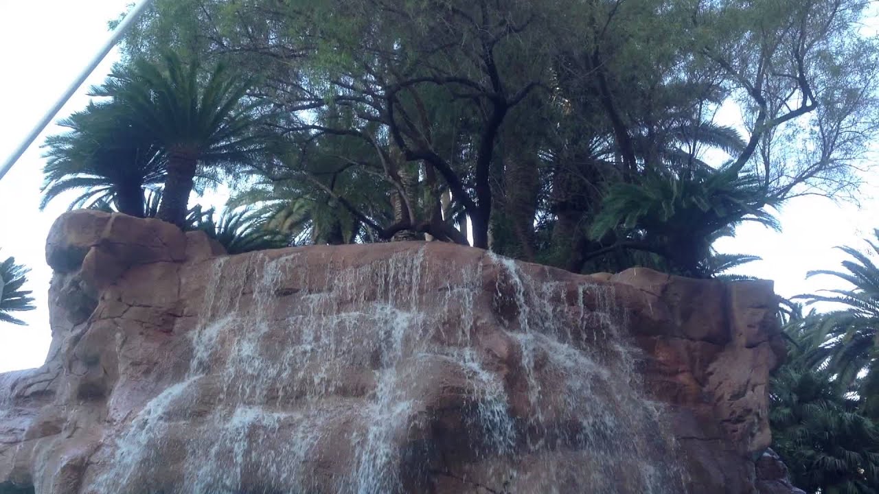 The Mirage Pool Las Vegas - YouTube