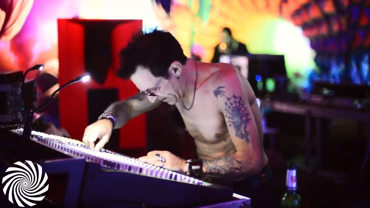 Eat Static live @ Antaris 2018 - YouTube