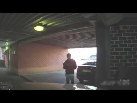 Авто мойщики разбили Мерседес - YouTube