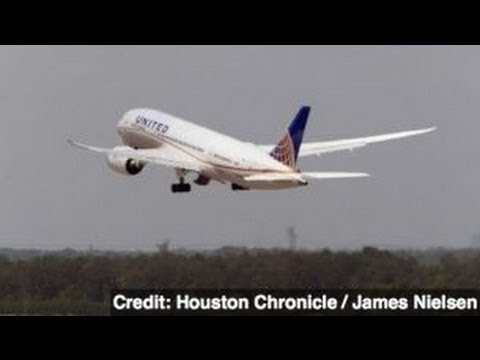 Boeing 787 Dreamliner Faces More Mechanical Problems - YouTube