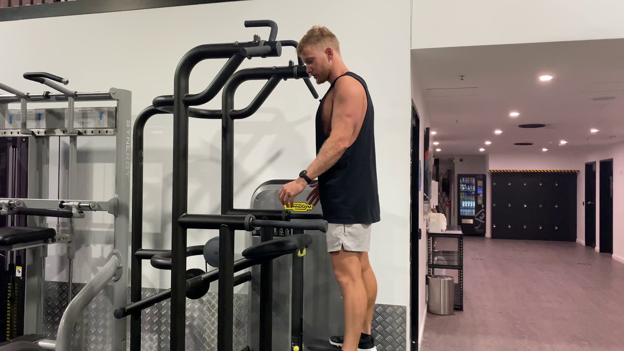Assisted dip machine - YouTube