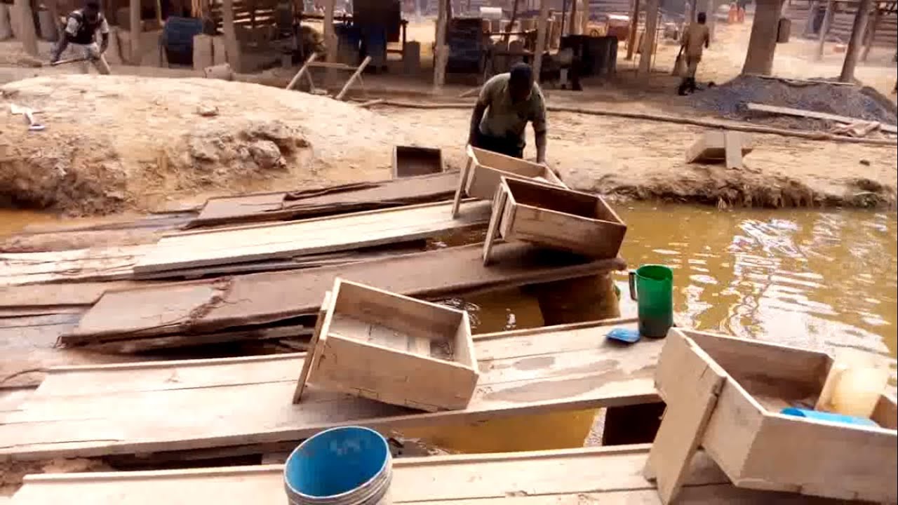 COMPLETE SLUICING PROCESSES AND SETUP - YouTube