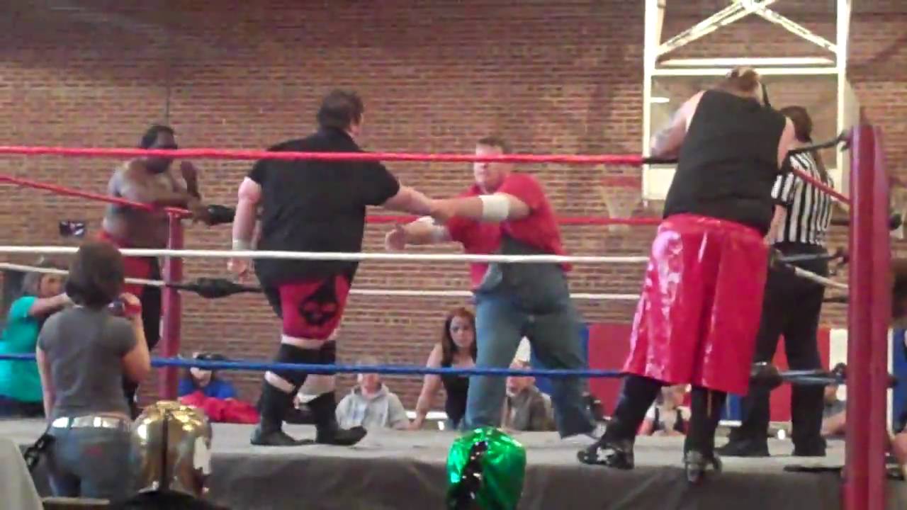 pooky , robbie rotten, matt atyera vs bobo, cousin tiny, mickie ...