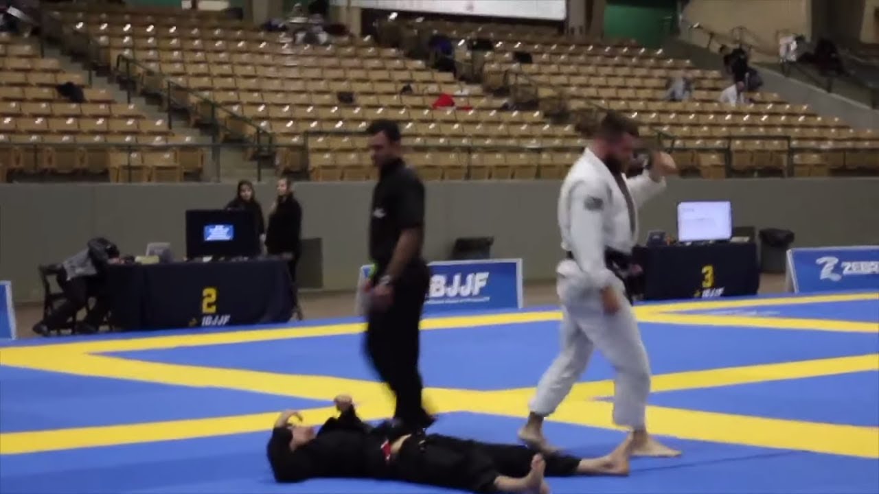 Chewjitsu's Breakthrough Guard Passing Clip (Short) - YouTube